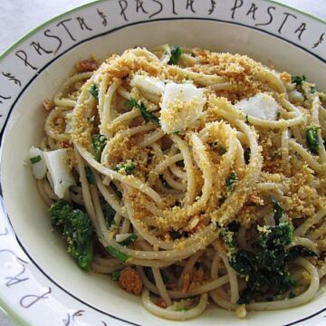 Union Square Cafe's Spaghetti with Flaked Cod, Rapini, and Garlic ...