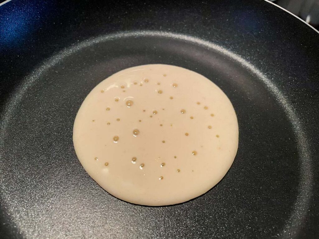 Qatayef Asafiri / Atayef bil Ashta (Middle Eastern Cream Filled ...