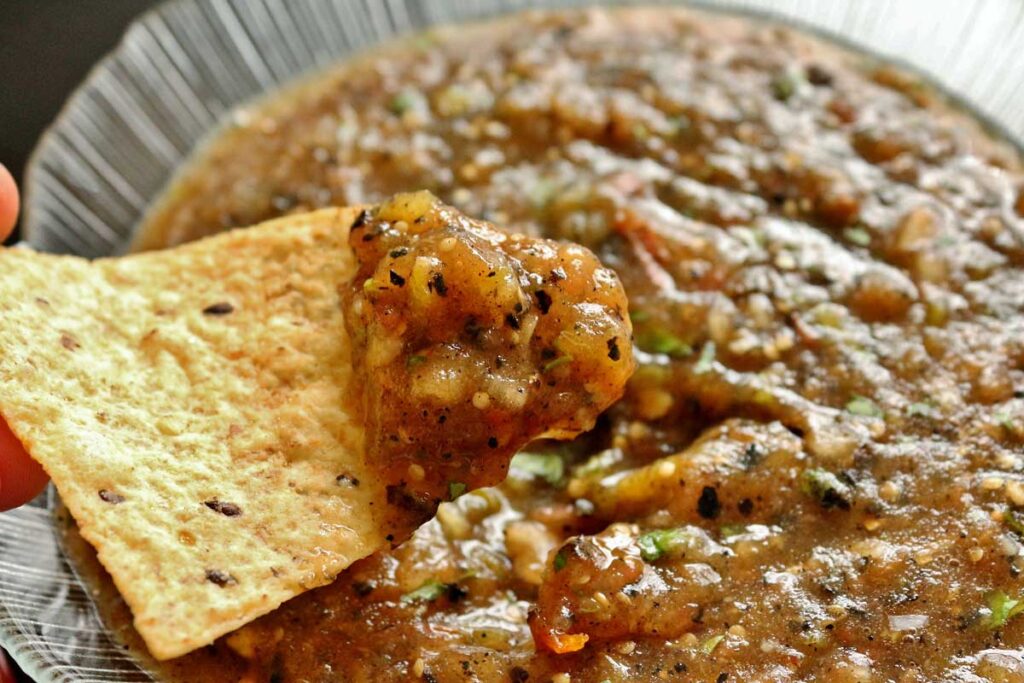 Salsa Quemada (Roasted Tomato and Tomatillo Salsa) - Mission Food Adventure