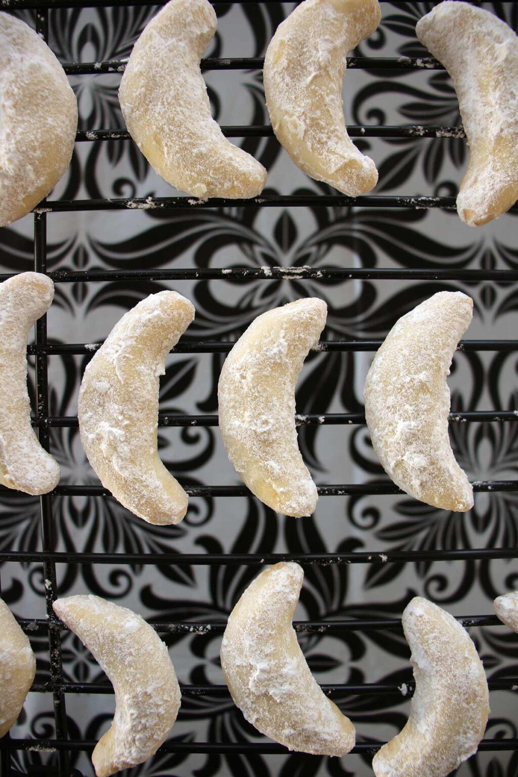 Vanillekipferl (Austrian Vanilla Crescent Cookies) - Mission Food Adventure