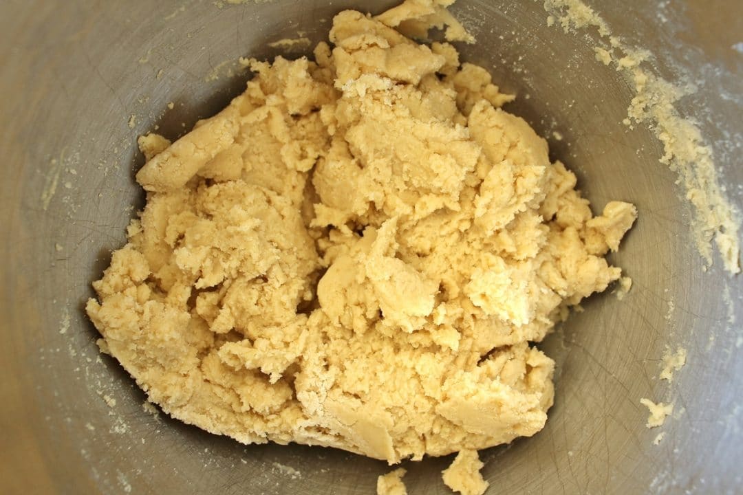 Russian Pirog with Apricot Preserves - Mission Food Adventure