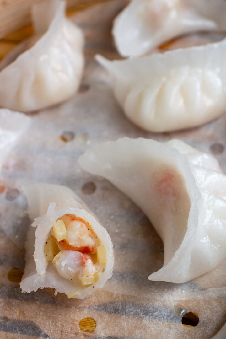 Har Gow (Crystal Shrimp Dumplings 蝦餃) - Mission Food Adventure