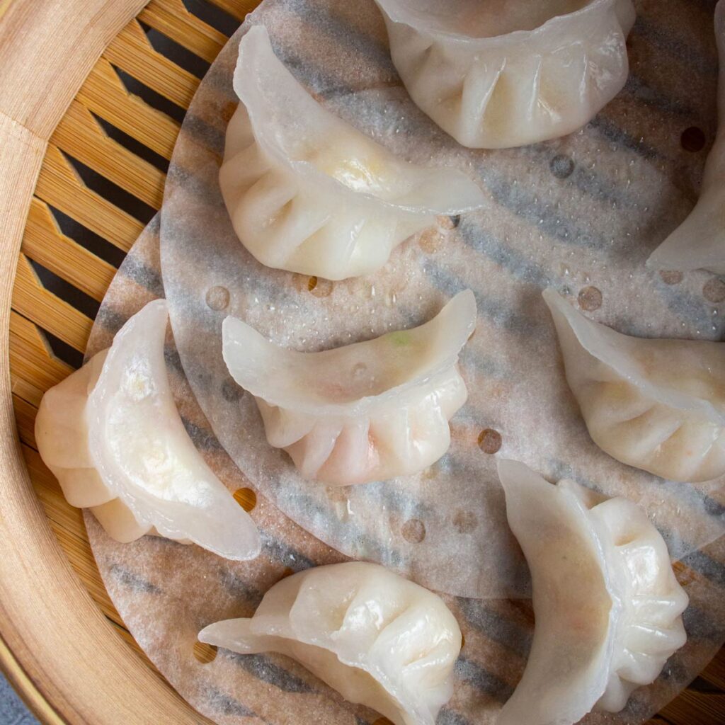 Har Gow (Crystal Shrimp Dumplings 蝦餃) - Mission Food Adventure