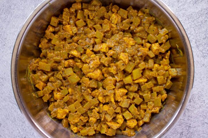 Karipap Pusing (Malaysian Spiral Curry Puffs) - Mission Food Adventure