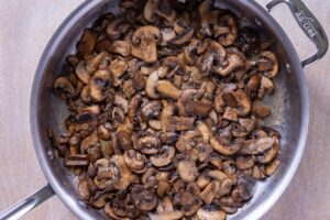 Jägerschnitzel (Schnitzel with Mushroom Gravy / Hunter's Schnitzel ...