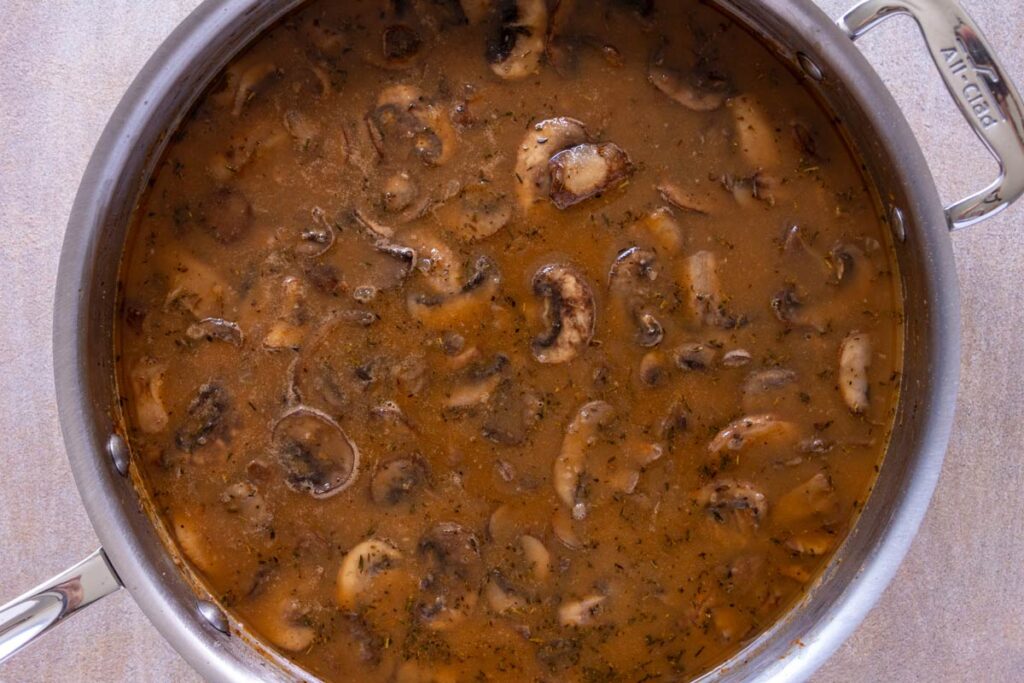 Jägerschnitzel (Schnitzel with Mushroom Gravy / Hunter's Schnitzel ...