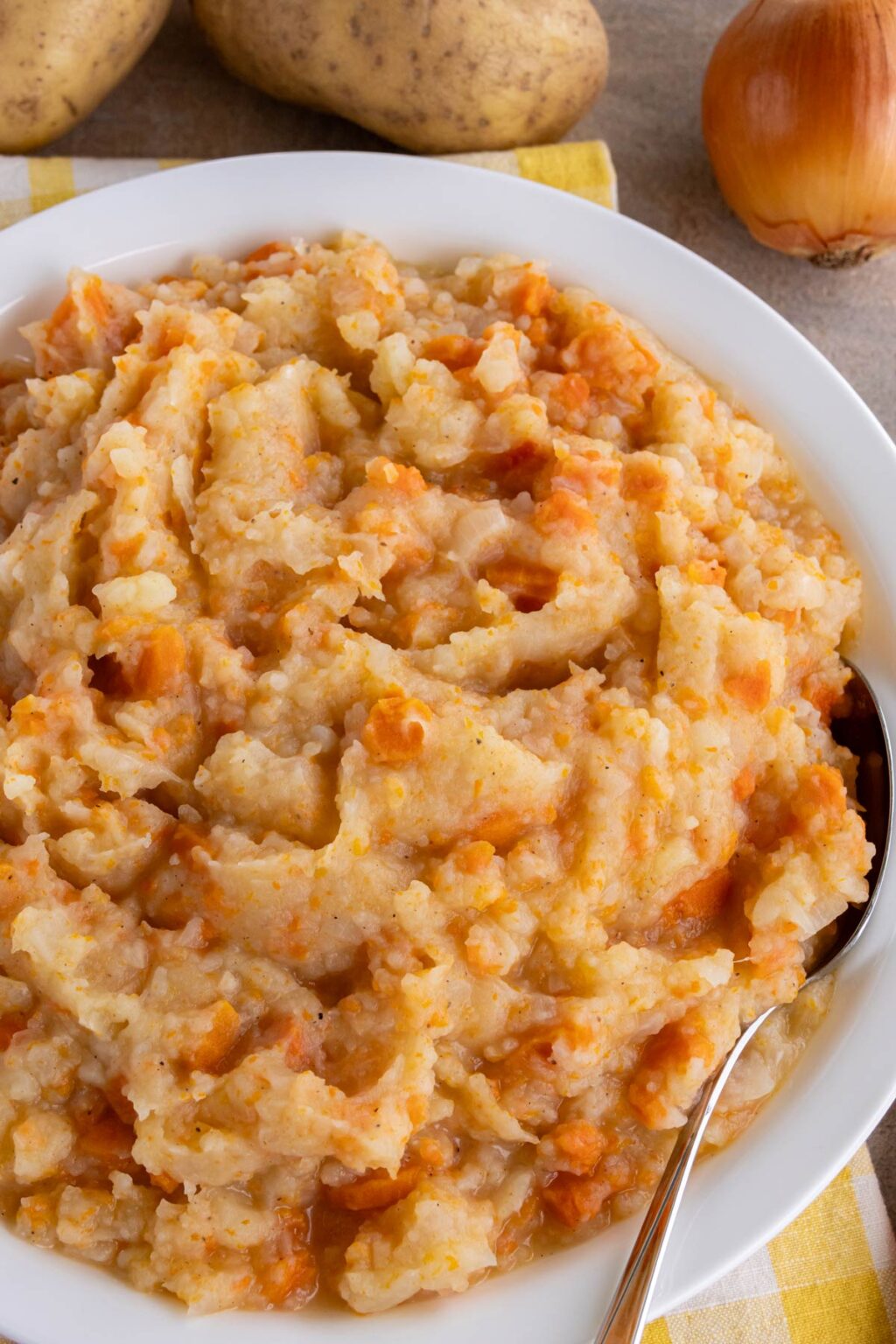 Hutspot (Dutch Mashed Potatoes, Onions, and Carrots) - Mission Food ...