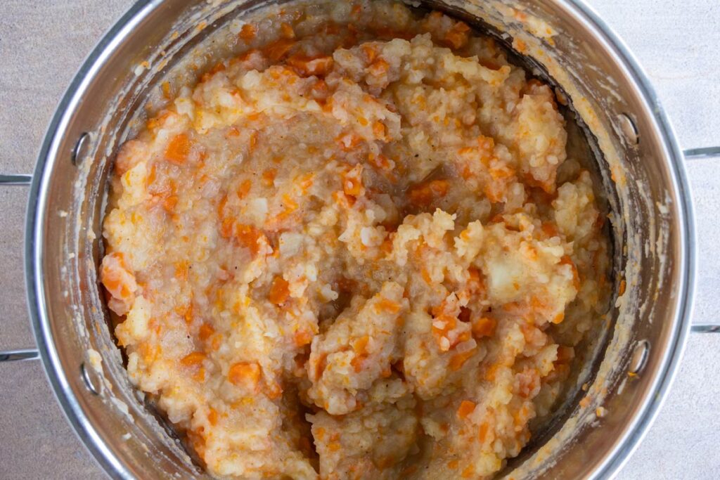 Hutspot (Dutch Mashed Potatoes, Onions, and Carrots) - Mission Food ...