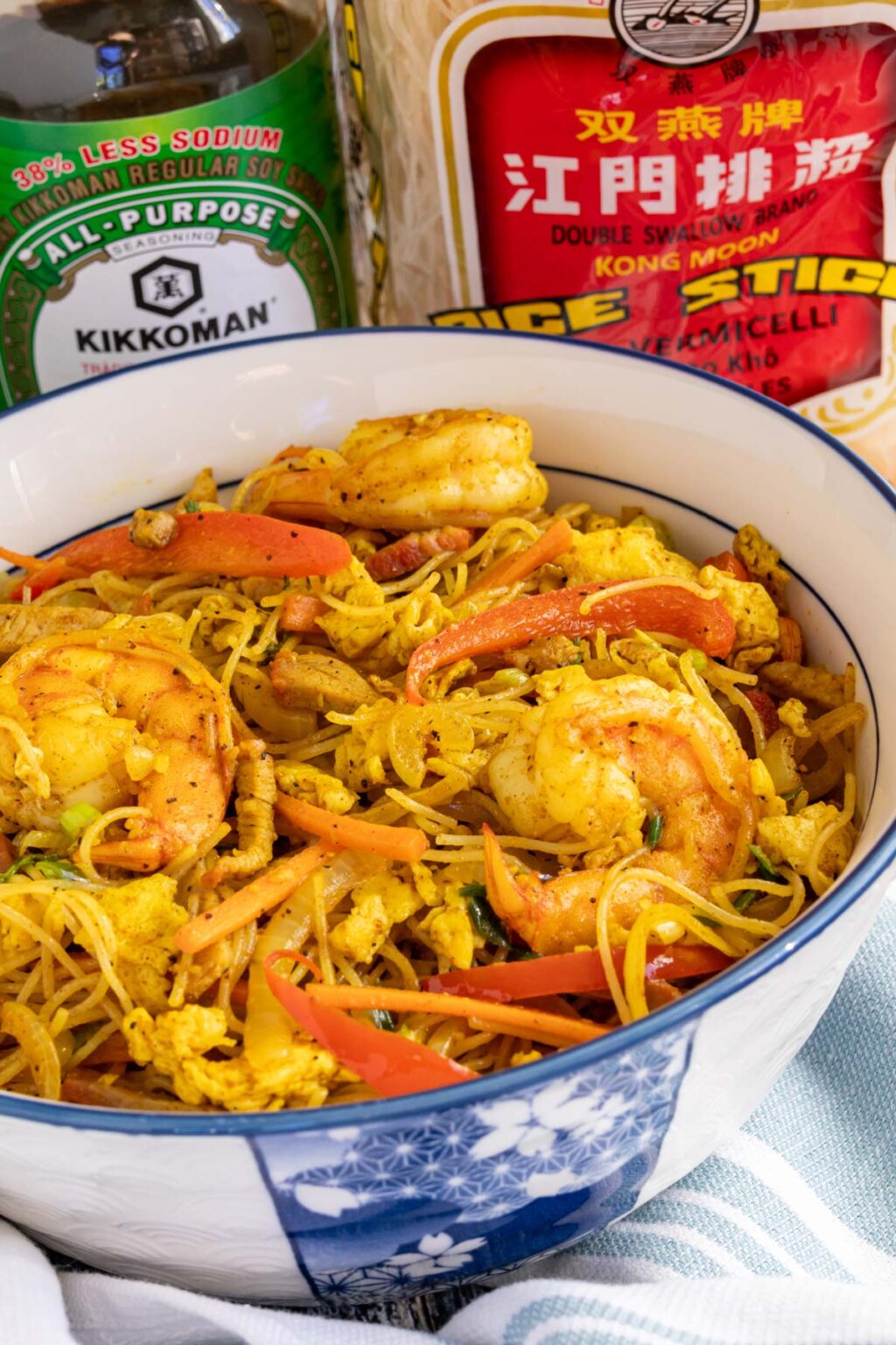 Singapore Noodles (Singapore Mei Fun) - Mission Food Adventure
