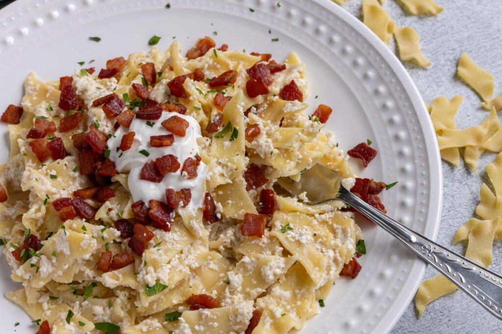 Túrós Csusza (Hungarian Cottage Cheese Noodles) - Mission Food Adventure