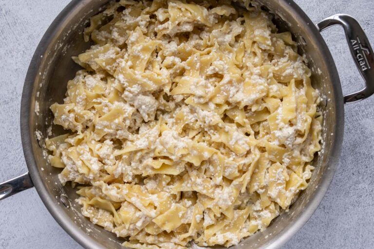 Túrós Csusza (Hungarian Cottage Cheese Noodles) - Mission Food Adventure