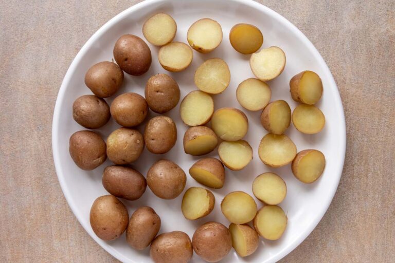 Aloo Chaat / Aloo Chana Chaat (Potato Chickpea Chaat) - Mission Food ...